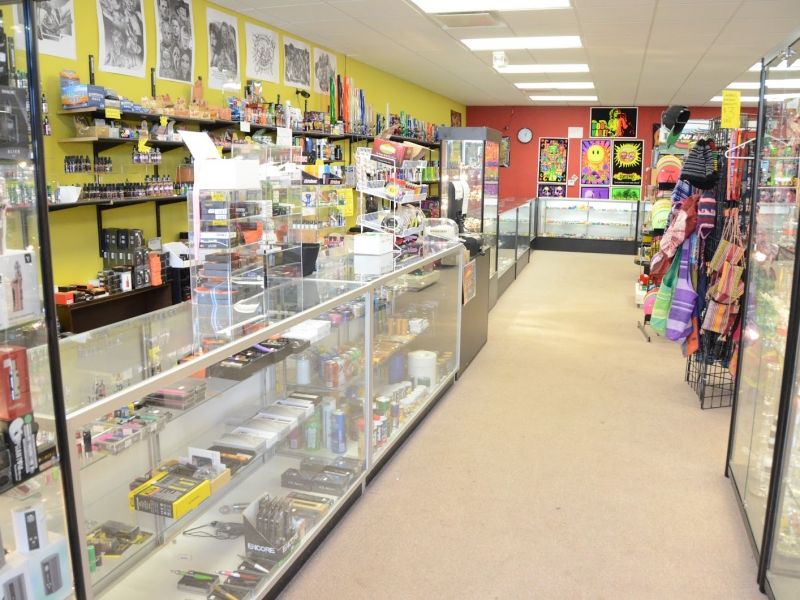 Marley's Smoke Shop - 545 High Ave Oshkosh, WI