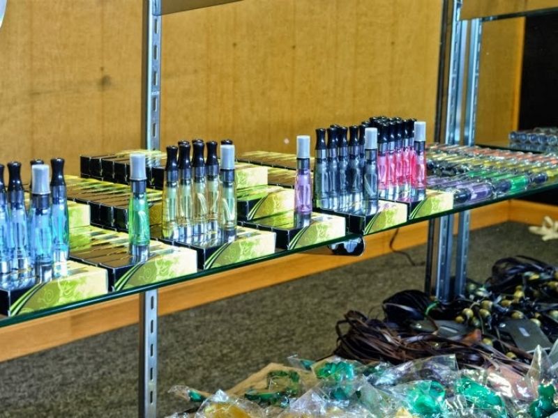 Oasis Vape - 3401 San Mateo Boulevard Northeast d Albuquerque, NM