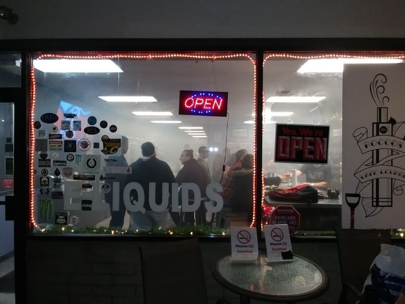 Rocco's Vape Lounge - 1235 Boardman-Canfield Rd #2 Boardman, OH